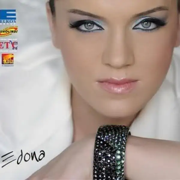 Album: Romanca (2010) - Edona Llalloshi