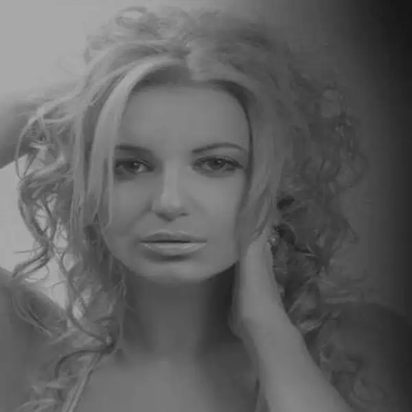 Jona Koleci :: Biografia