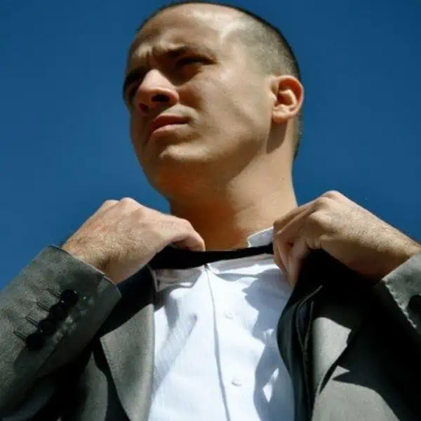 Damjon Marcus, Këngë