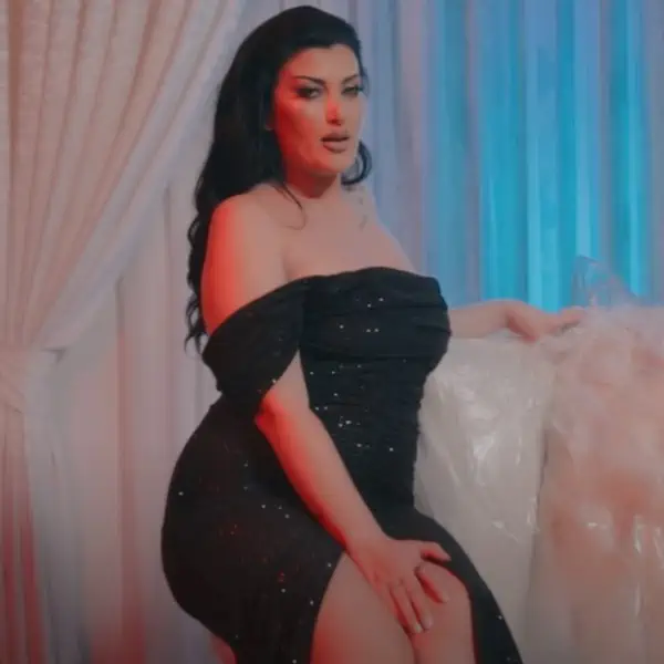 Flutra Muriqi :: Biografia