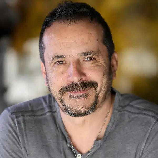 Skender Beck, Këngë